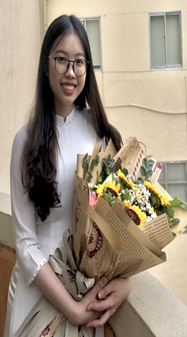 Cô Trần Thị Huyền Trang - Câu lạc bộ toán học muôn màu